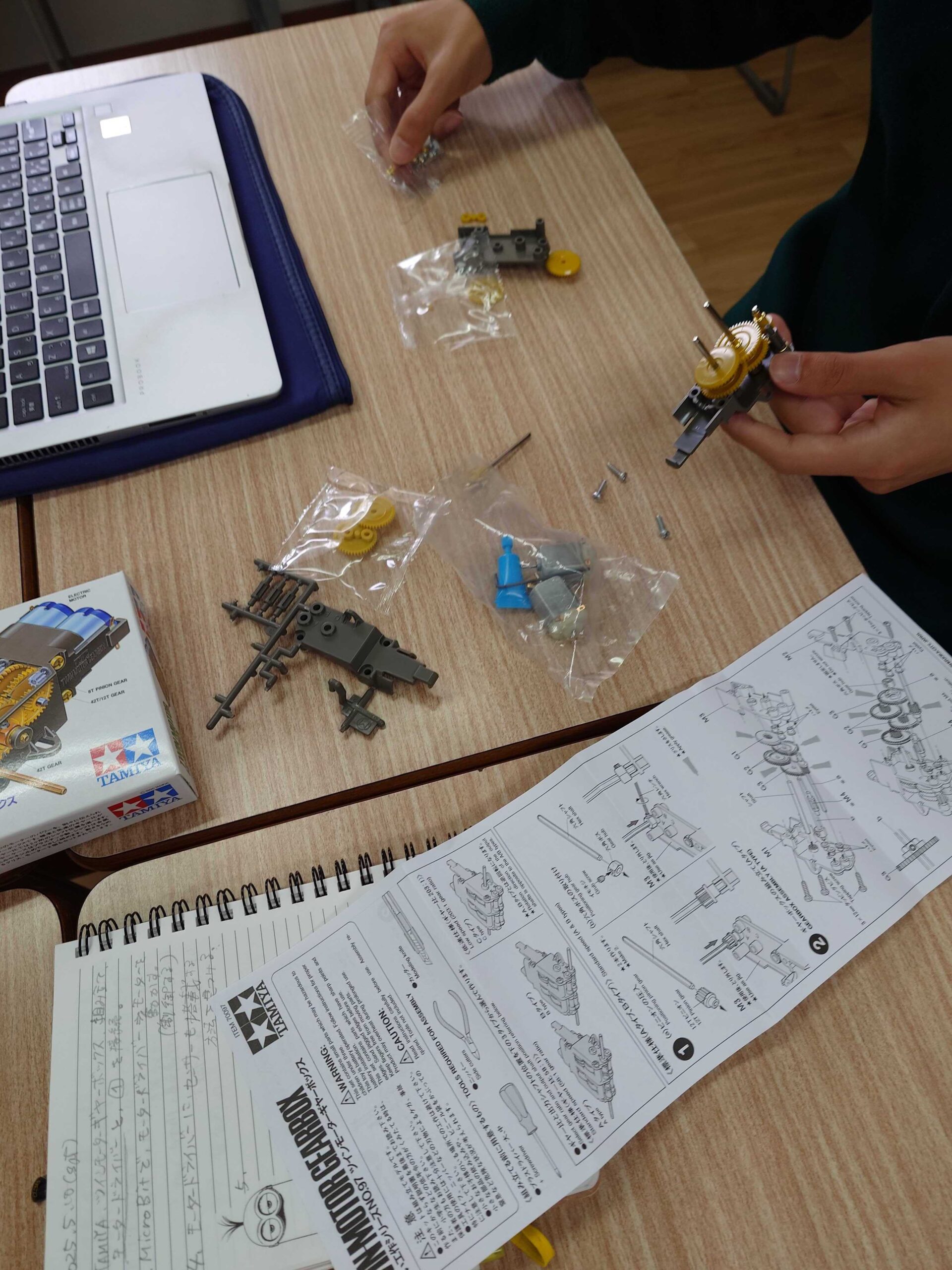 マイコンボードMicro:bit×Pythonとタミヤのモーターで面白しろ実験! - Dot.labo